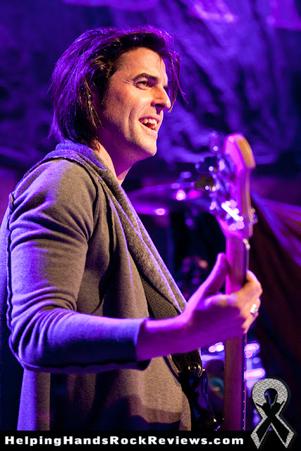 Helping Hands Rock Reviews: Concert Photos: Art Of Dying Performing At ...