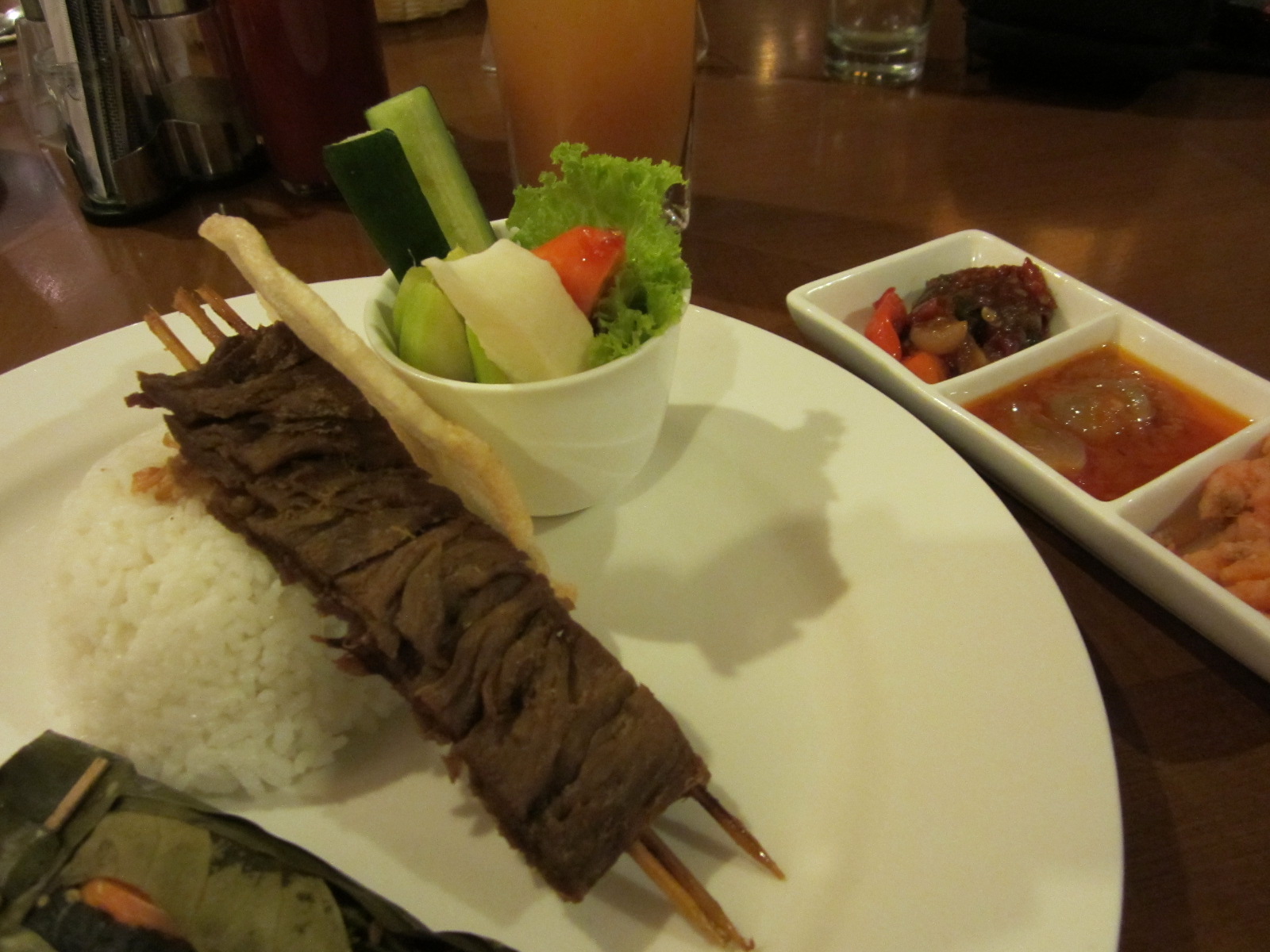 AdeknaKemal Jalan2 & Makan2 :D: Kuliner : KoenoKoeni Cafe Gallery Semarang