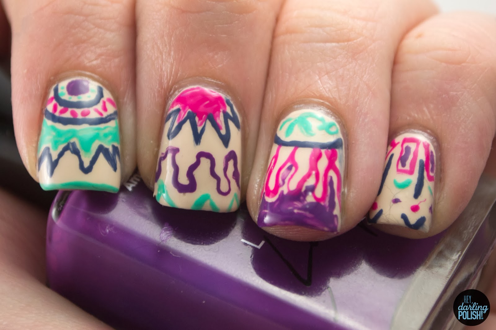 Hey, Darling Polish!: Nail-Art-A-Go-Go: Day 16 - Doodles