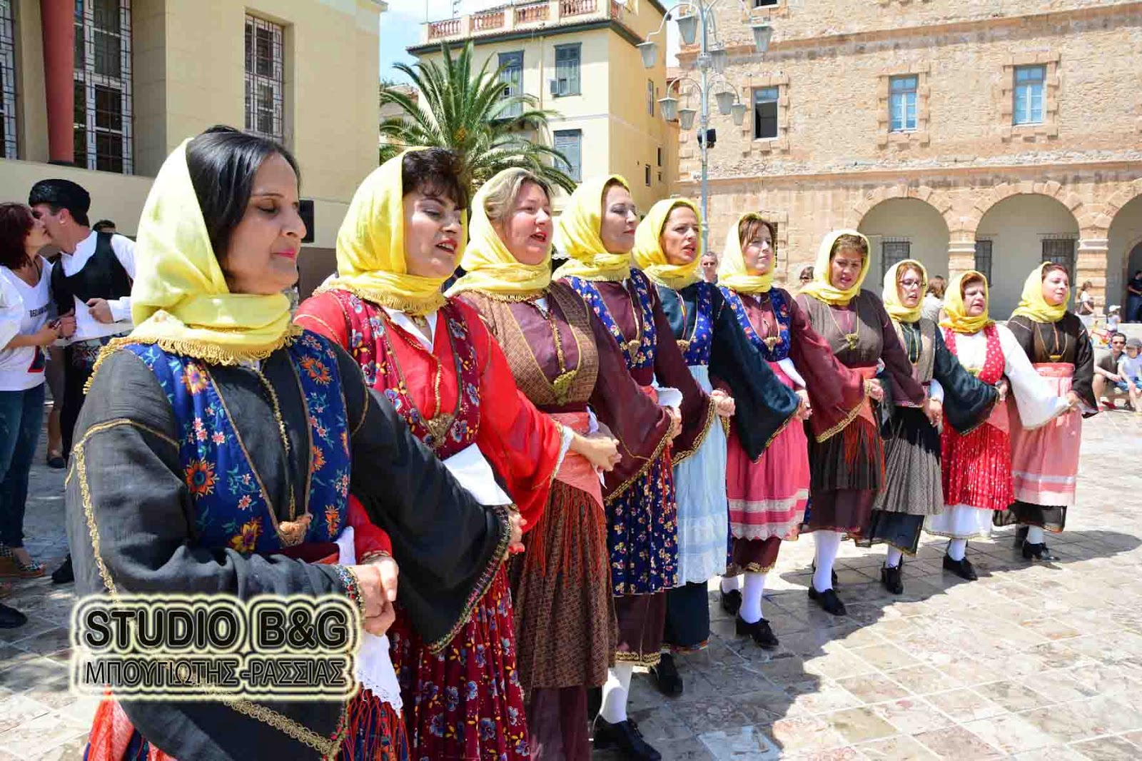 ΙΕΡΟΣ ΝΑΟΣ ΑΓΙΑΣ ΤΡΙΑΔΑΣ- AΓΙΑ ΤΡΙΑΔΑ ΑΡΓΟΛΙΔΑΣ: ΠΑΡΑΔΟΣΙΑΚΟΙ ΧΟΡΟΙ ΣΤΟ ...