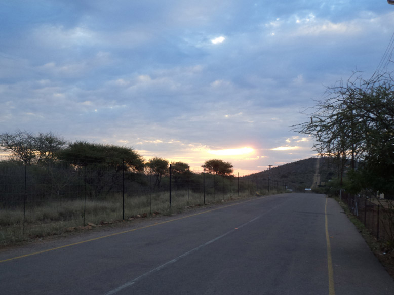 Cycle Around South Africa 2013: Camp 41: Lion Park Resort to Derdepoort ...