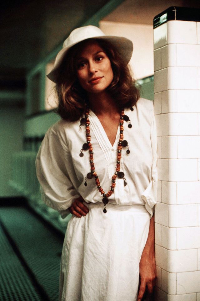 40 Glamorous Photos of Lauren Hutton in the 1970s and 1980s ~ Vintage ...