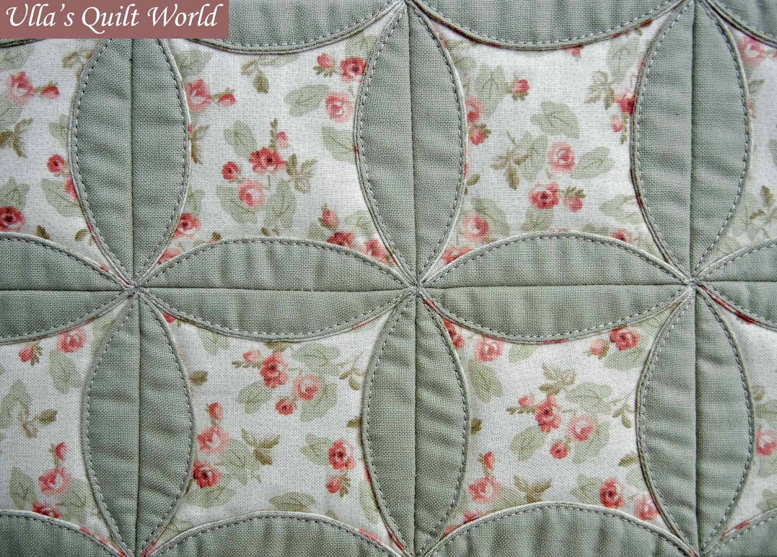 Ulla's Quilt World: Coffee cup and Cathedral window tablecloth - Quilts