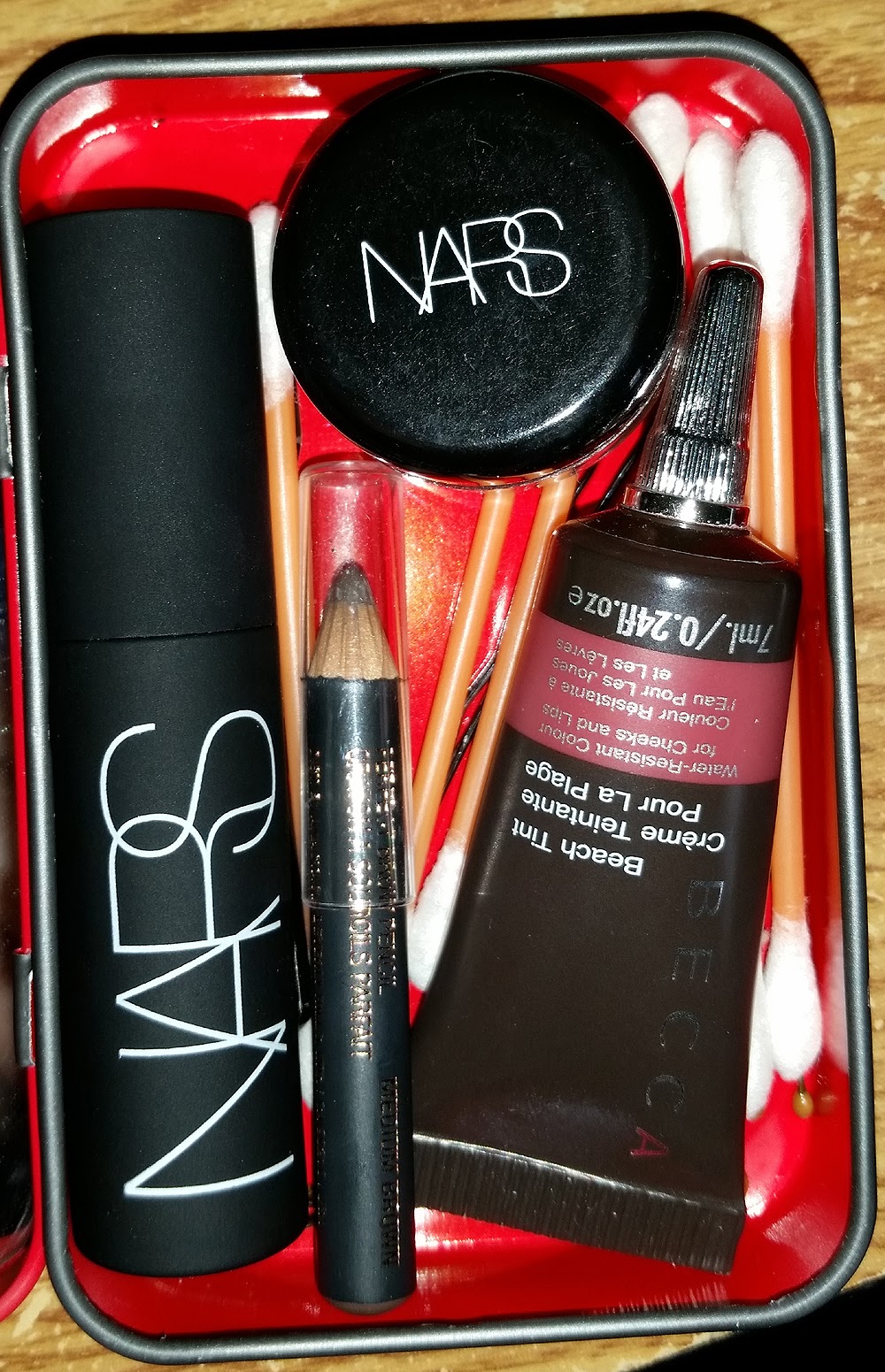 Bad Outfit, Great Lipstick: What's in your "OH CRAP MAKEUP EMERGENCY" kit?