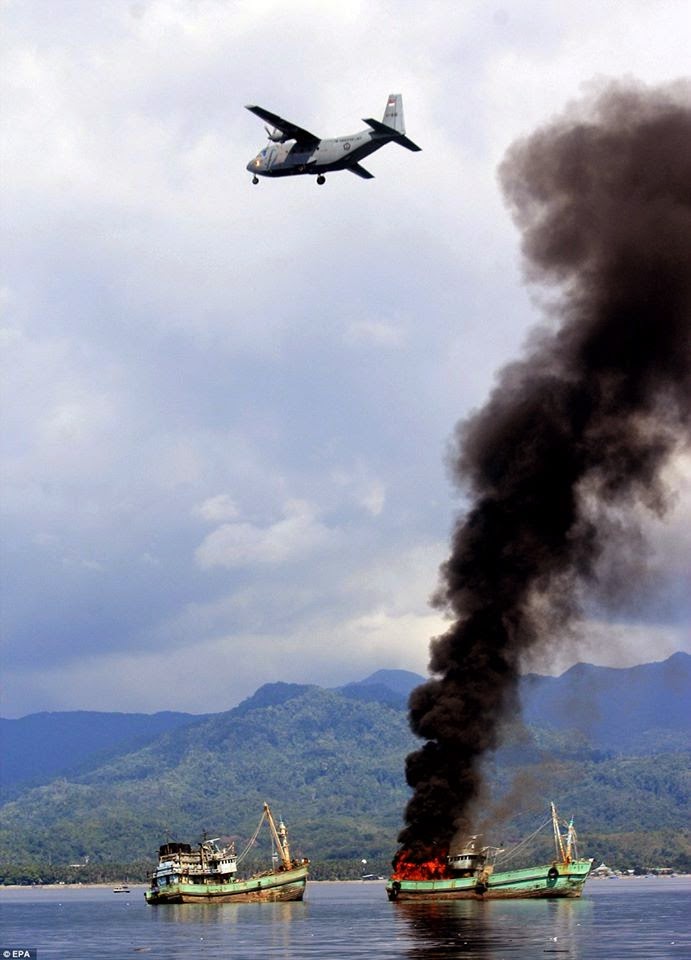 INDONESIA BOMBS PNG FLAGED ILLEGAL FISHING VESSELS - Papua New Guinea Today