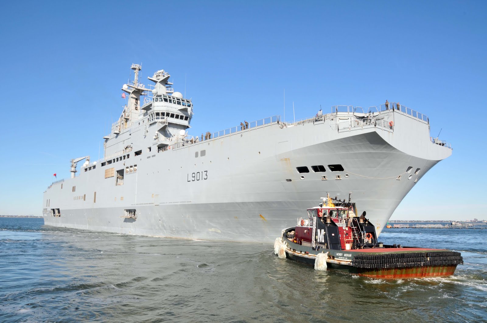 Naval Photos: FS Mistral (L9013)