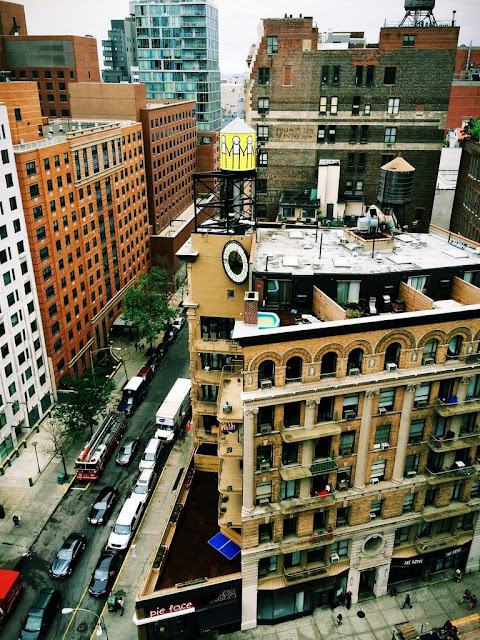 EV Grieve: 4th Avenue water tower gets some STIK figures