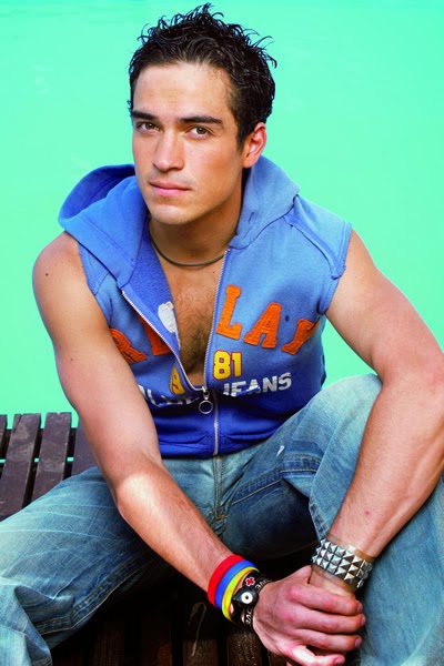 RBD: Fotos de Miguel Arango(Alfonso Herrera)