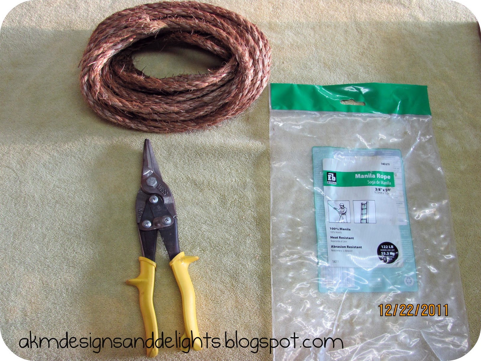 AKM designs and delights: DIY Pallet Wood Tray - Tutorial