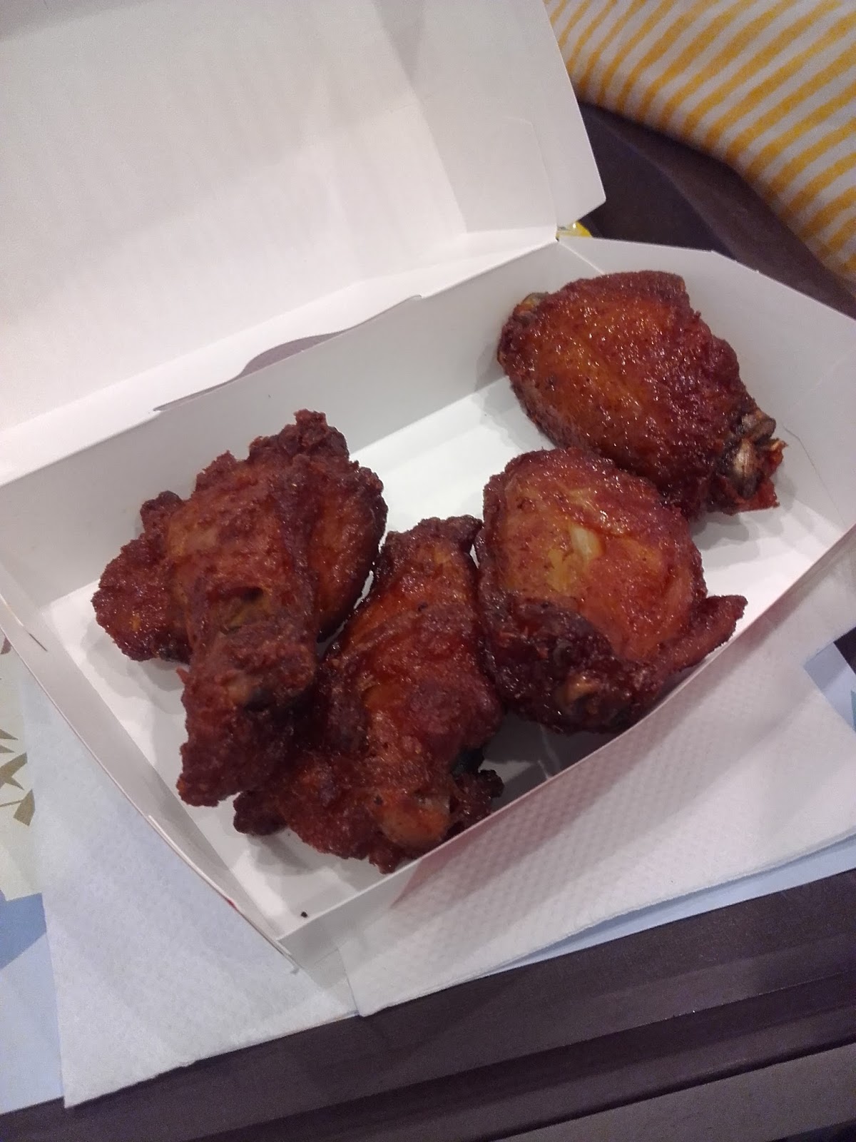 Supersupergirl's Food Reviews: Masala McWings at Hong Kong's McDonalds