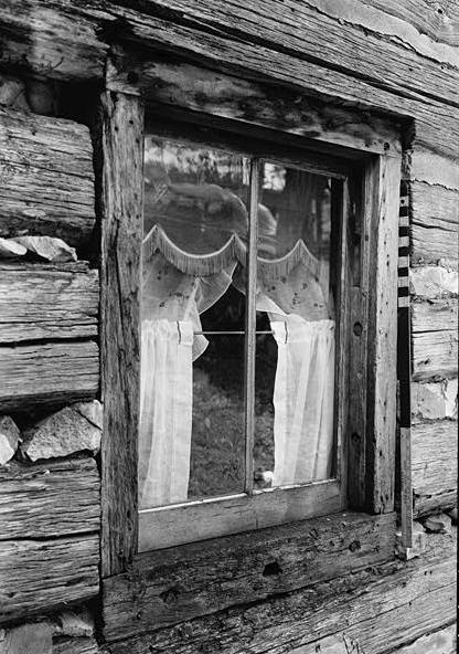 FOLKWAYS NOTEBOOK: OLD VERNACULAR WINDOWS