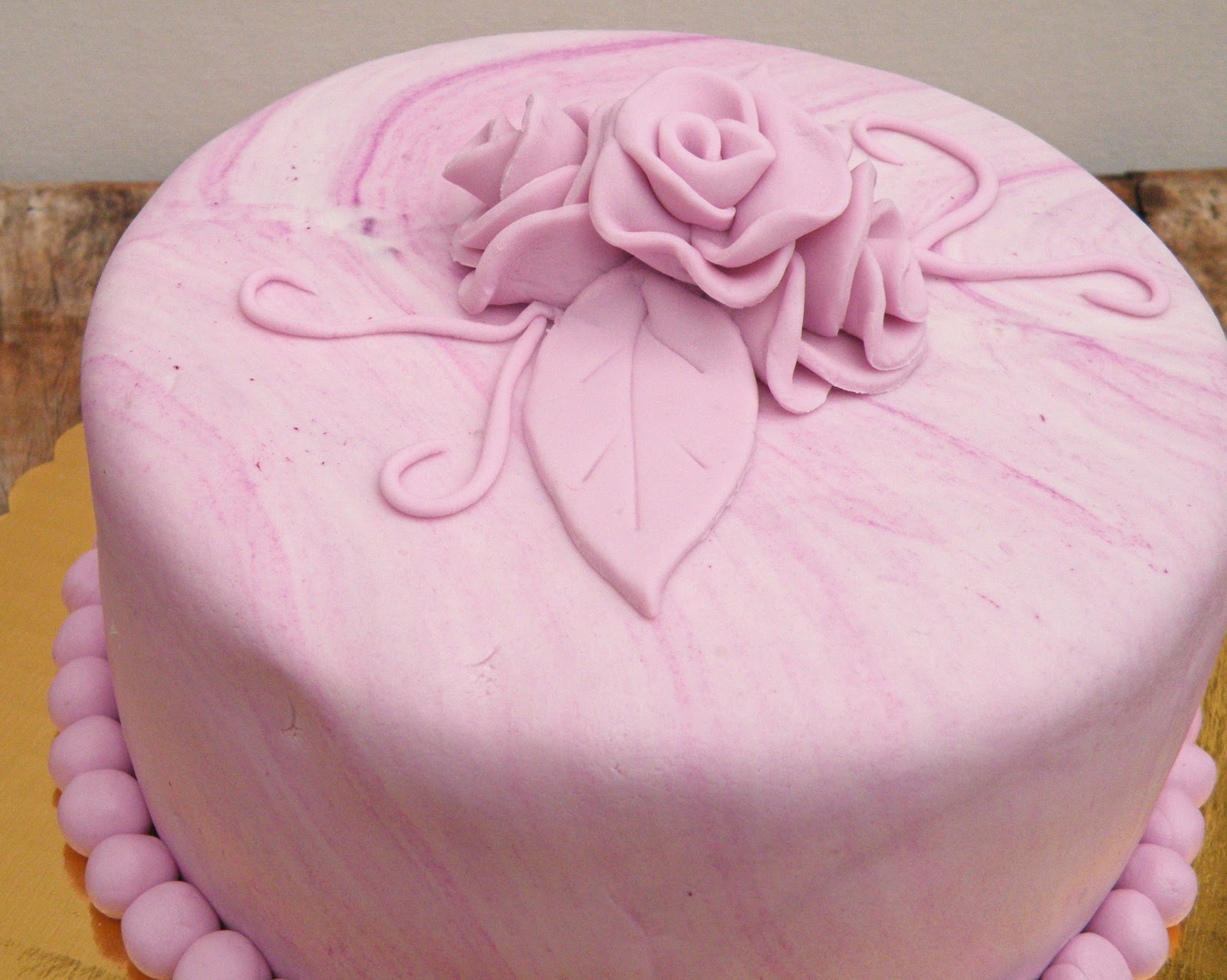 Vittles and Bits: Fun with Fondant