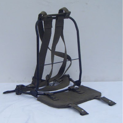 Webbingbabel: French Army Airborne Backpack Mod.1950