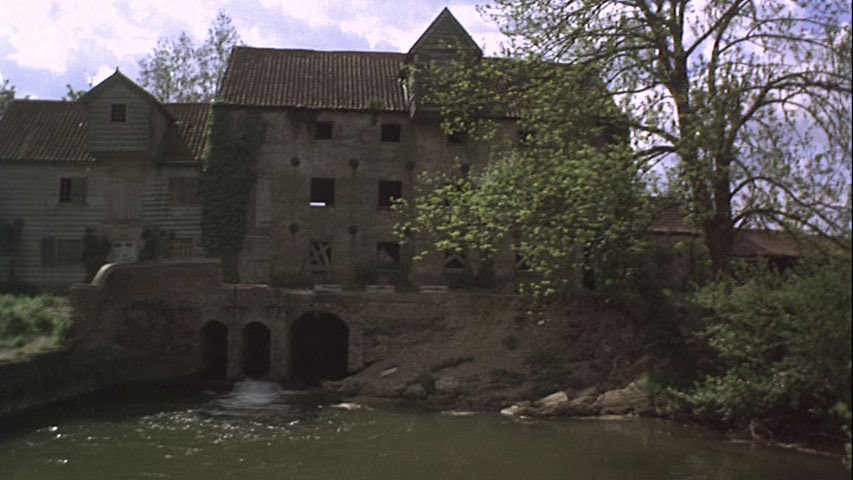 BLACK HOLE REVIEWS: THE SHUTTERED ROOM (1967) - atmospheric thriller ...