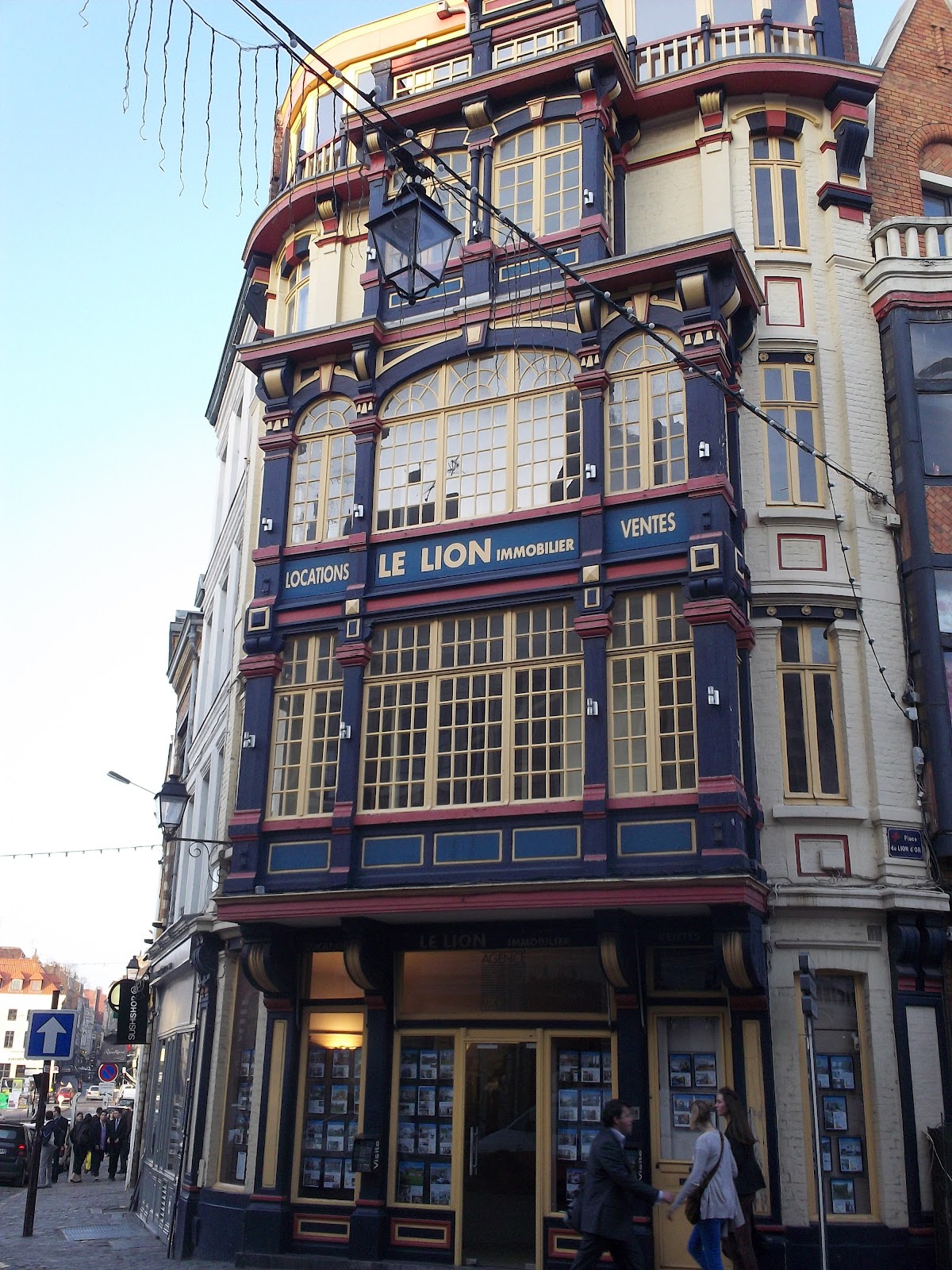 MARIE-JEANNE TRAVELING IN LILLE, FRANCE: THE OLD LILLE - ATTRACTIONS