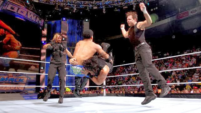 WWE In live!!!!: 11-ON-3 HANDICAP GAUNTLET MATCH