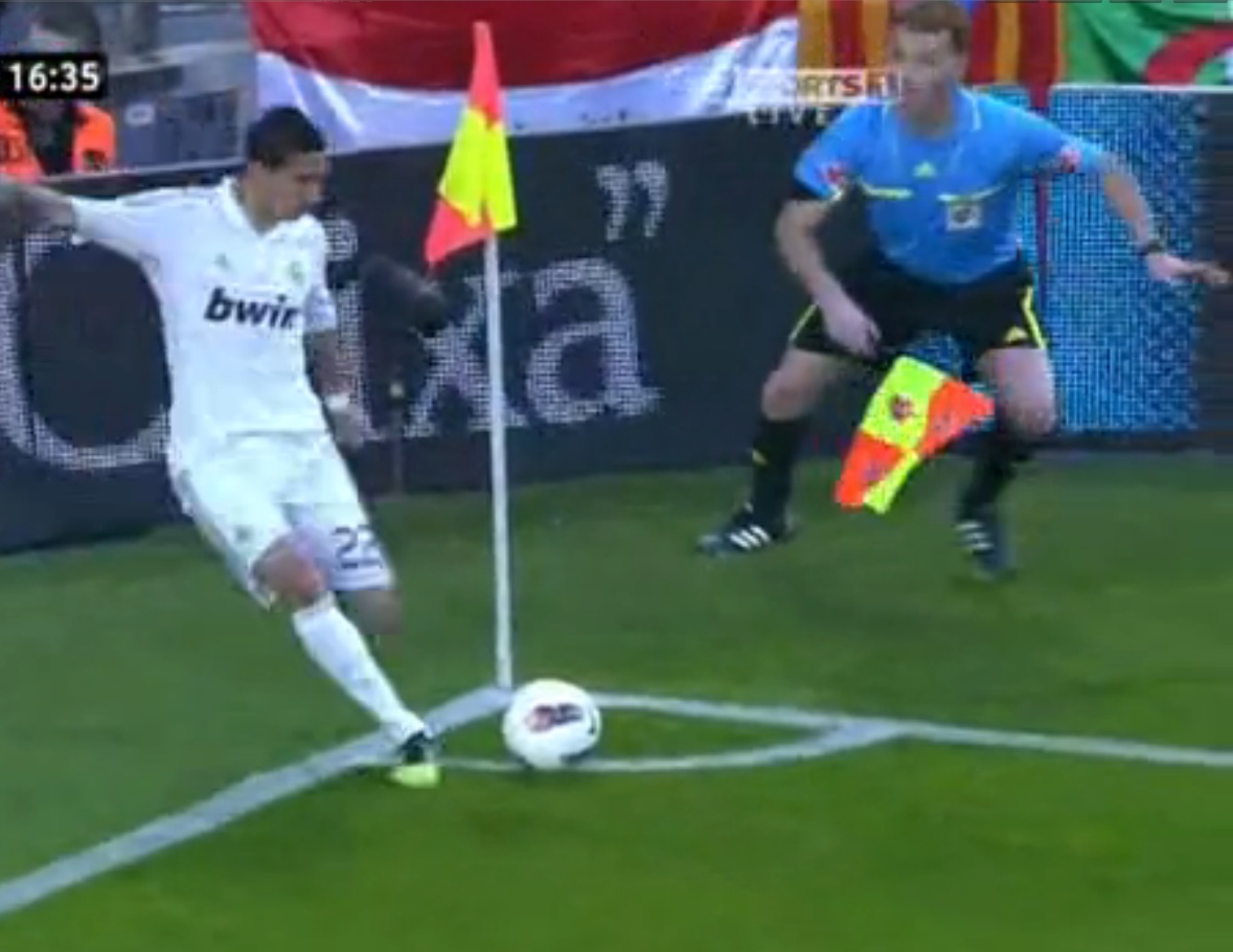 Hong Kong Referee: El Clásico April 2012 : Classic Offside Tragically ...