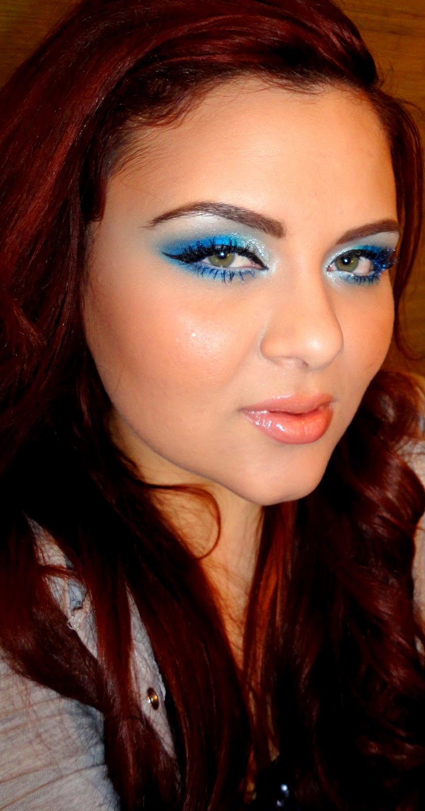 Lady Dyvine: Machiaj colorat: Albastrul - purtabil sau insuportabil?