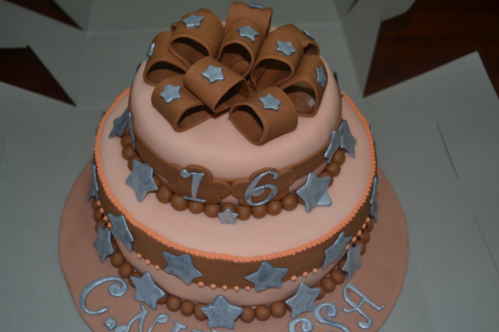 Cakes, Cakes N more: Niirossa's Sweet 16 birthday cake