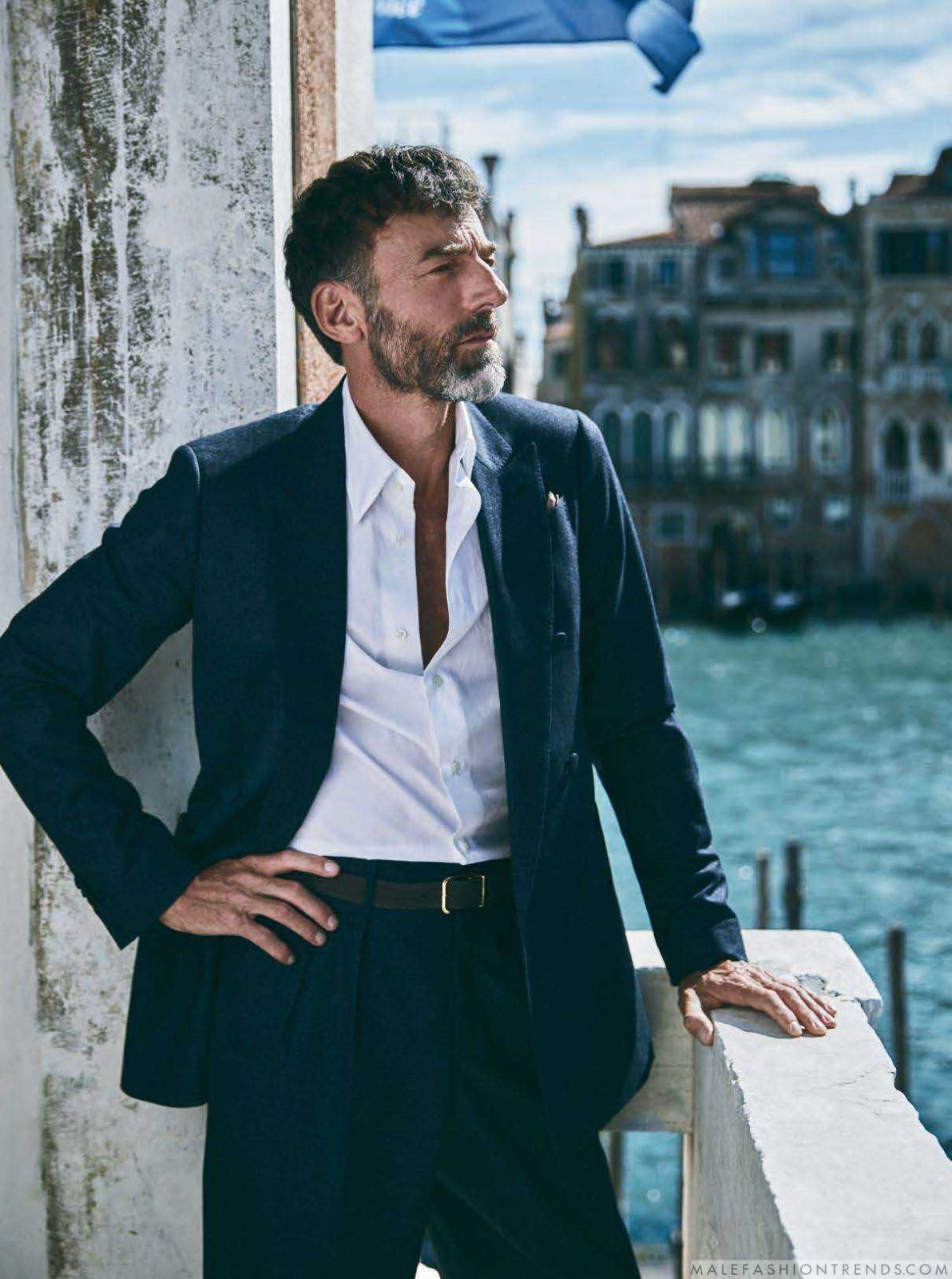 Alain Gossuin recorre Venecia como un magnate para The Rake Magazine