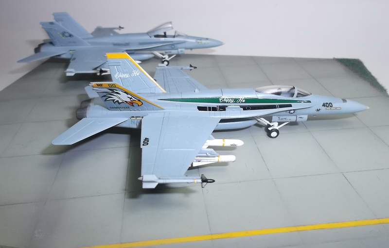 Thailandscale144: F/A-18C US.NAVY "CHIPPY HO!!!" VFA-195 '2001