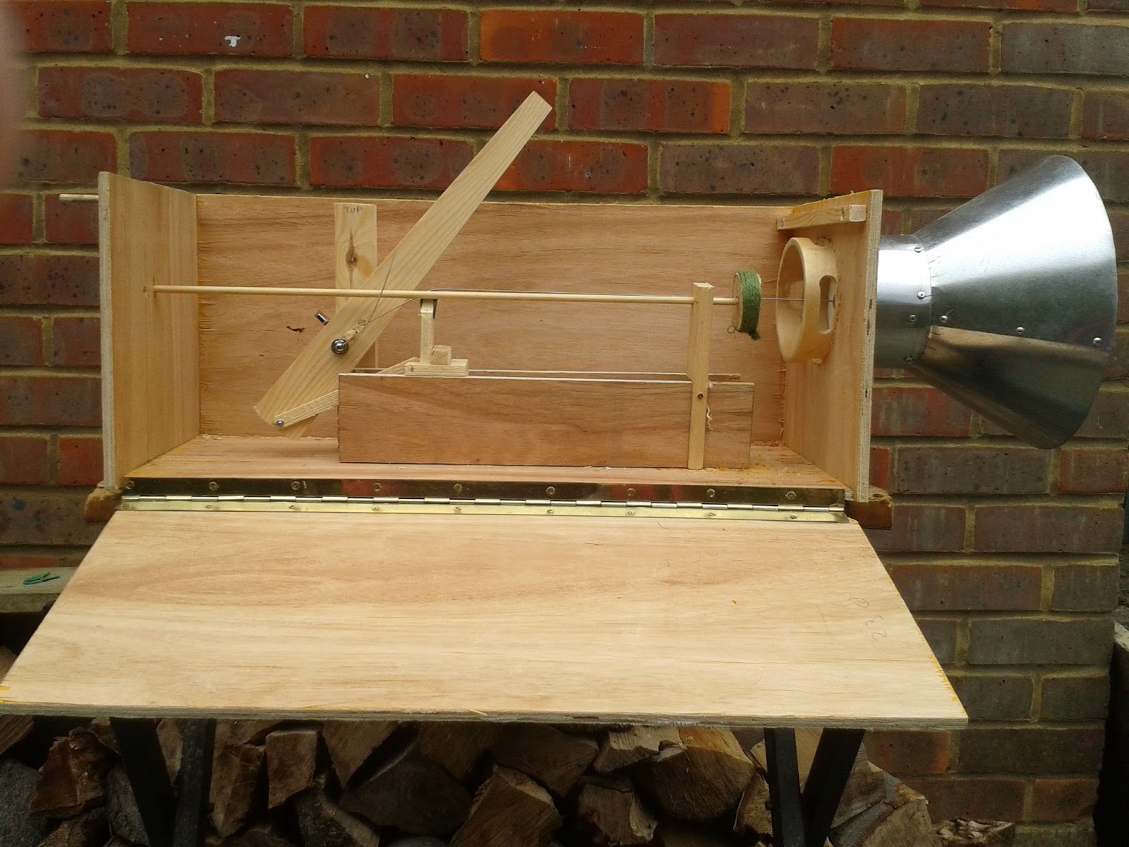 Martyn Simpson: Intonarumori 2