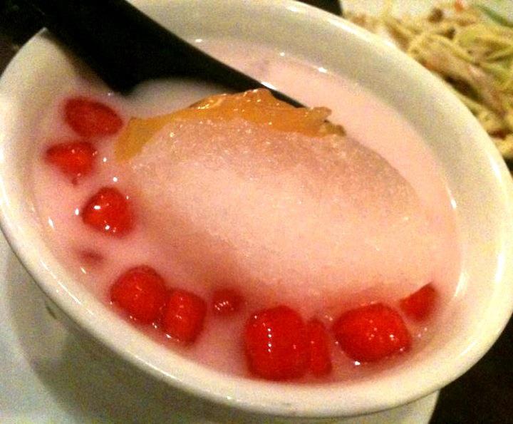 Sun,Sea and Sand: Thai Thai SUnway Pyramid