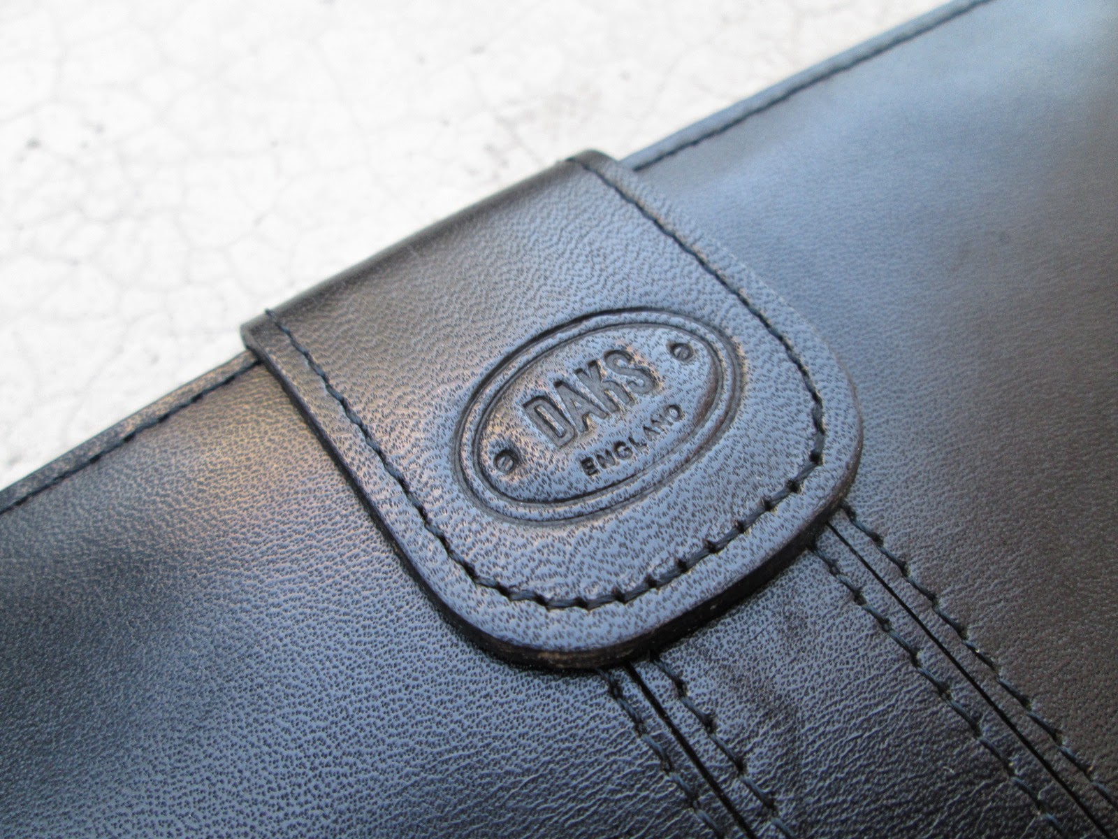 d0rayakEEbaG: Authentic DAKS England Long Wallet(SOLD)