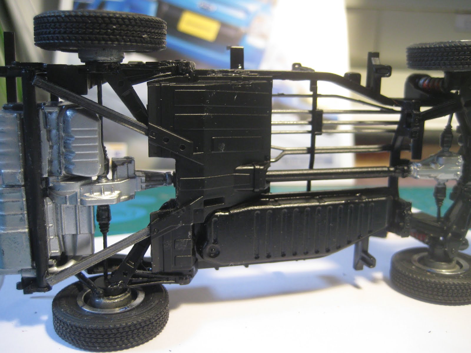 24th-scale: Subaru Sambar: Chassis