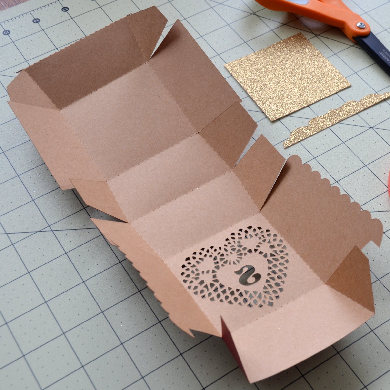 Samantha Walker's Imaginary World: Heart Lace Clam Shell Box Tutorial ...