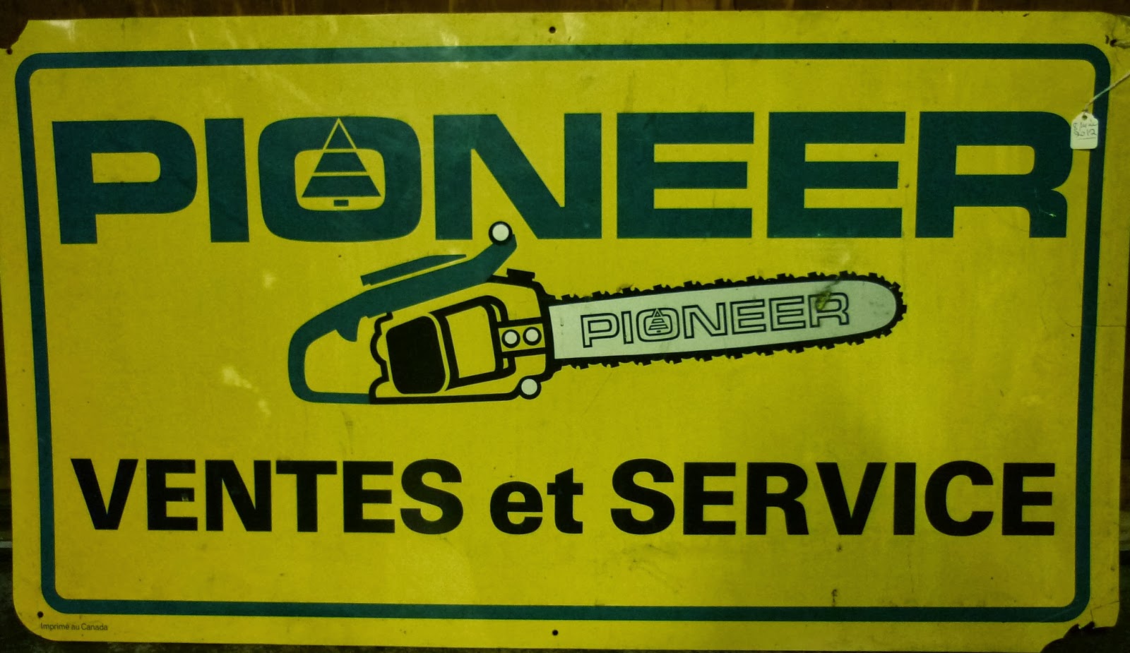 VINTAGE CHAINSAW COLLECTION: CHAINSAW SIGNS COLLECTION. (PICTURES).