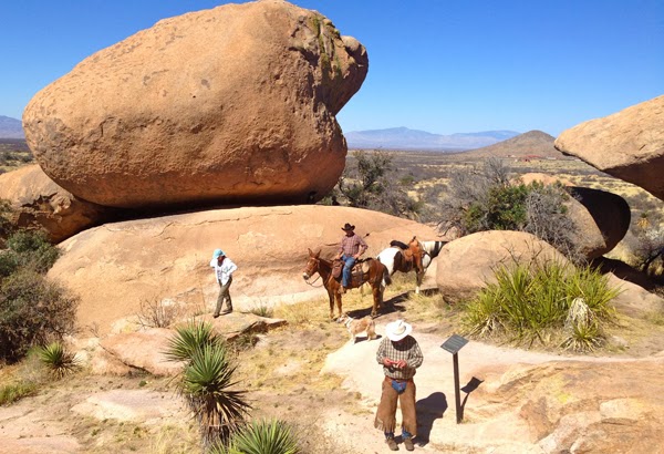 Camping and Horses : COUNCIL ROCK IN THE DRAGOON MOUNTAINS