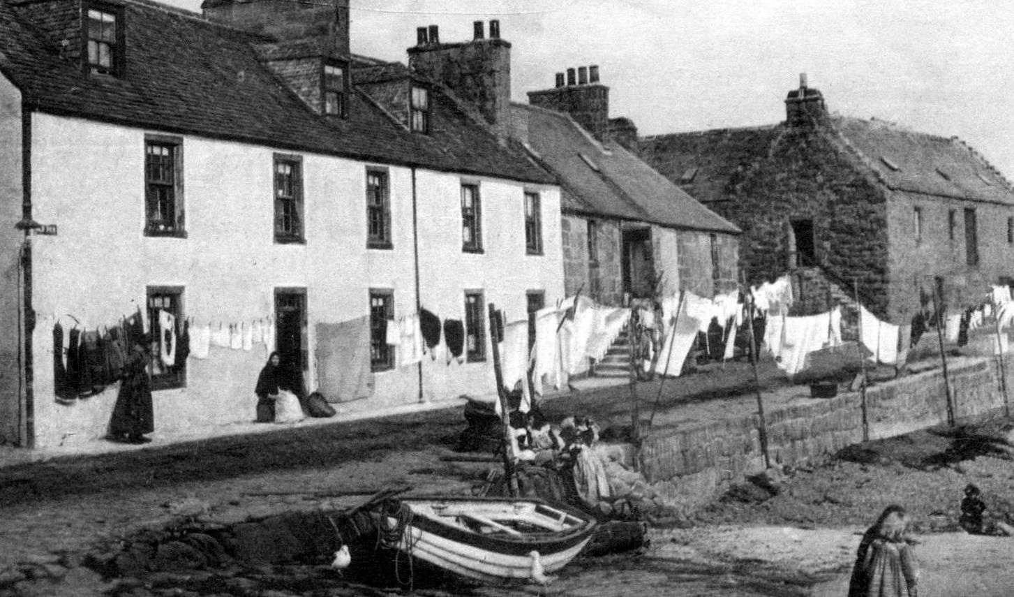 Tour Scotland: Old Photograph Washing Day Stonehaven Scotland