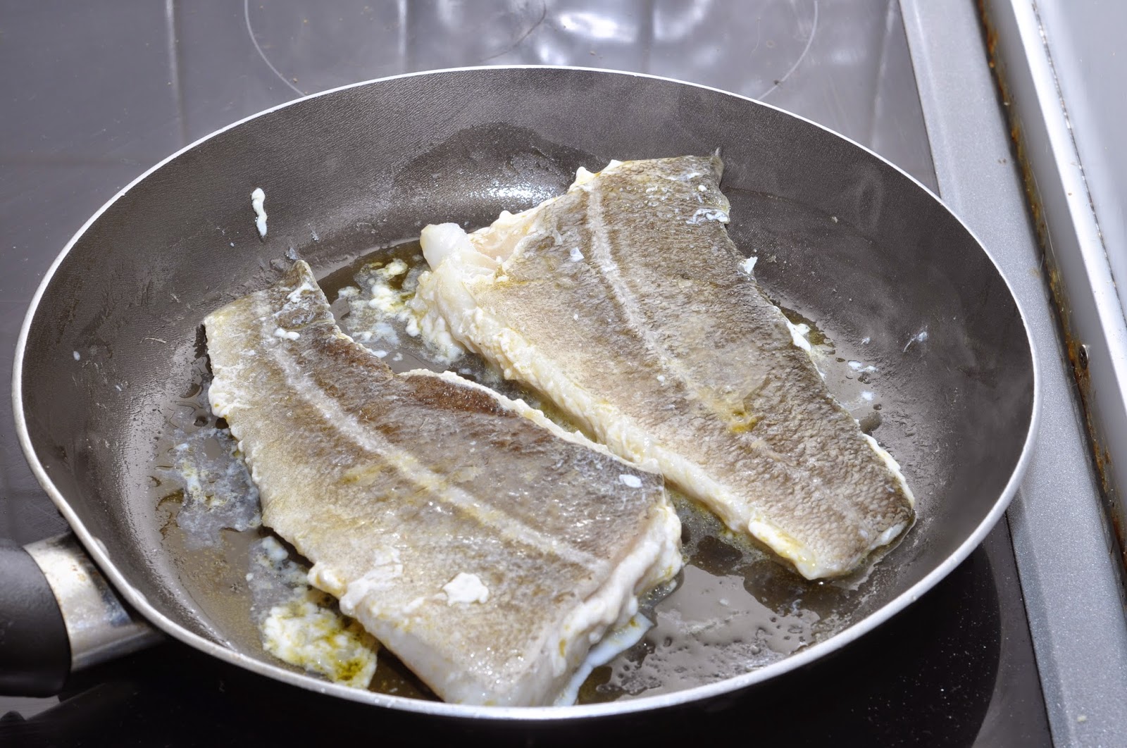 Simple Food: Chinese Style Spicy Cod Fillets on Beansprouts