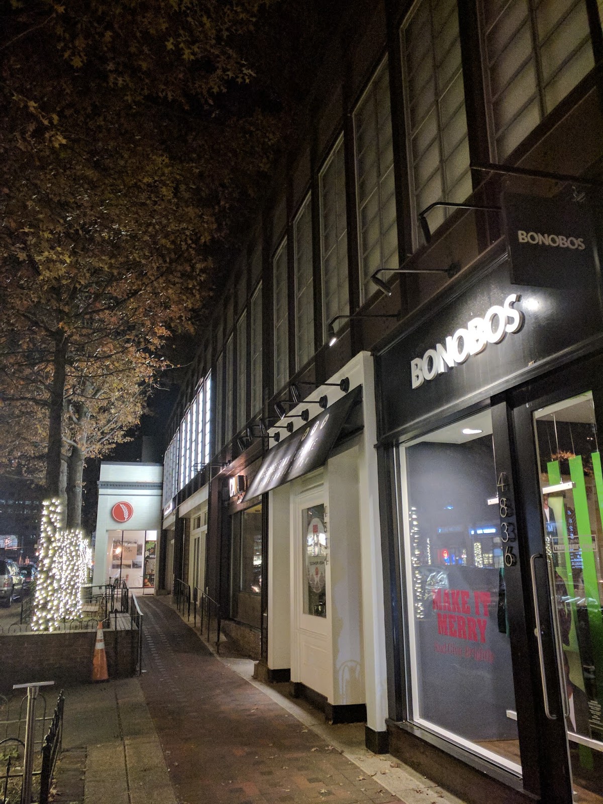 Robert Dyer @ Bethesda Row: New lights on Bethesda Avenue