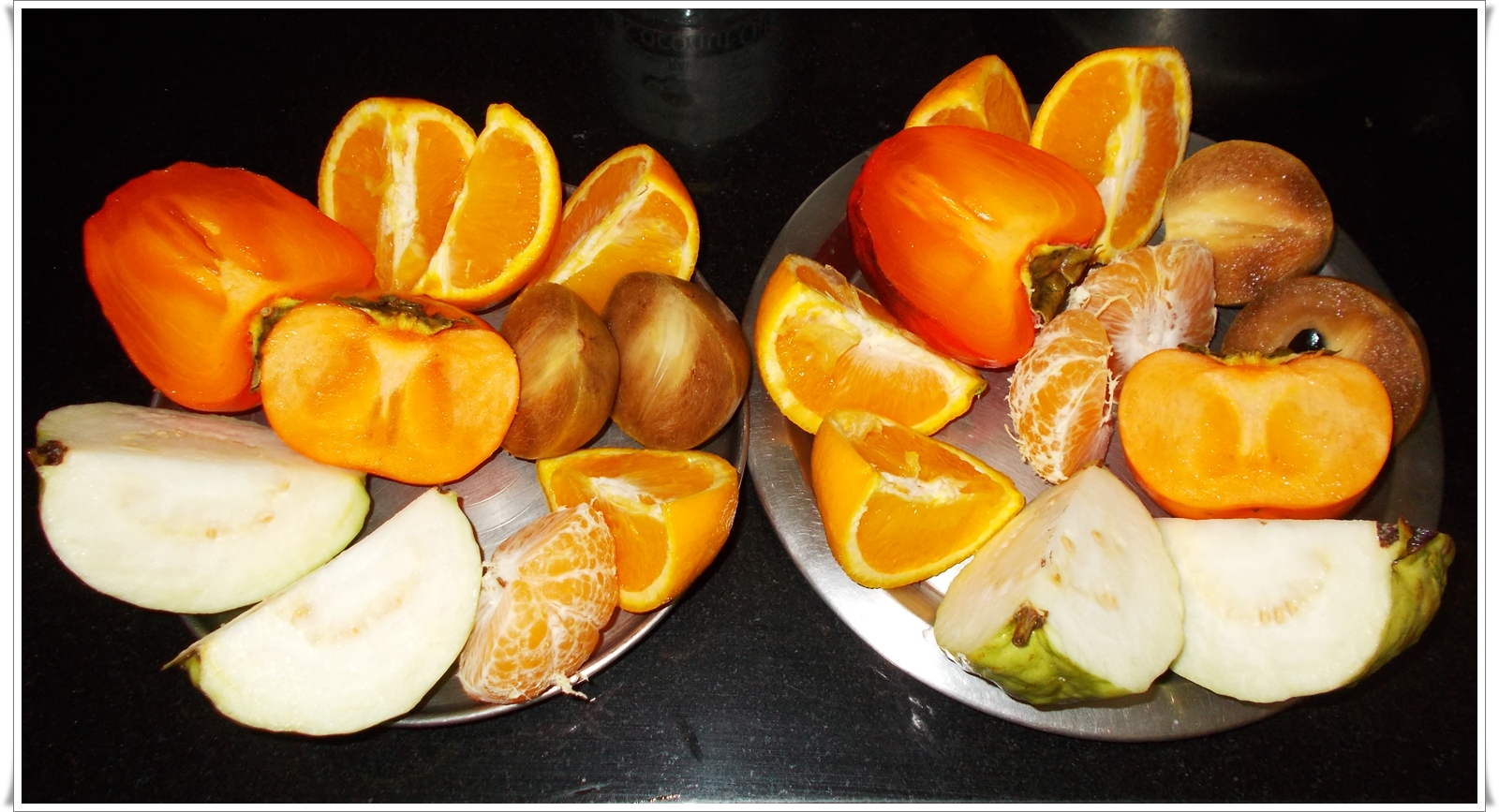 The Girl And Her Camera: Persimmons or Amarphal or Ramphal: Hachiya and ...