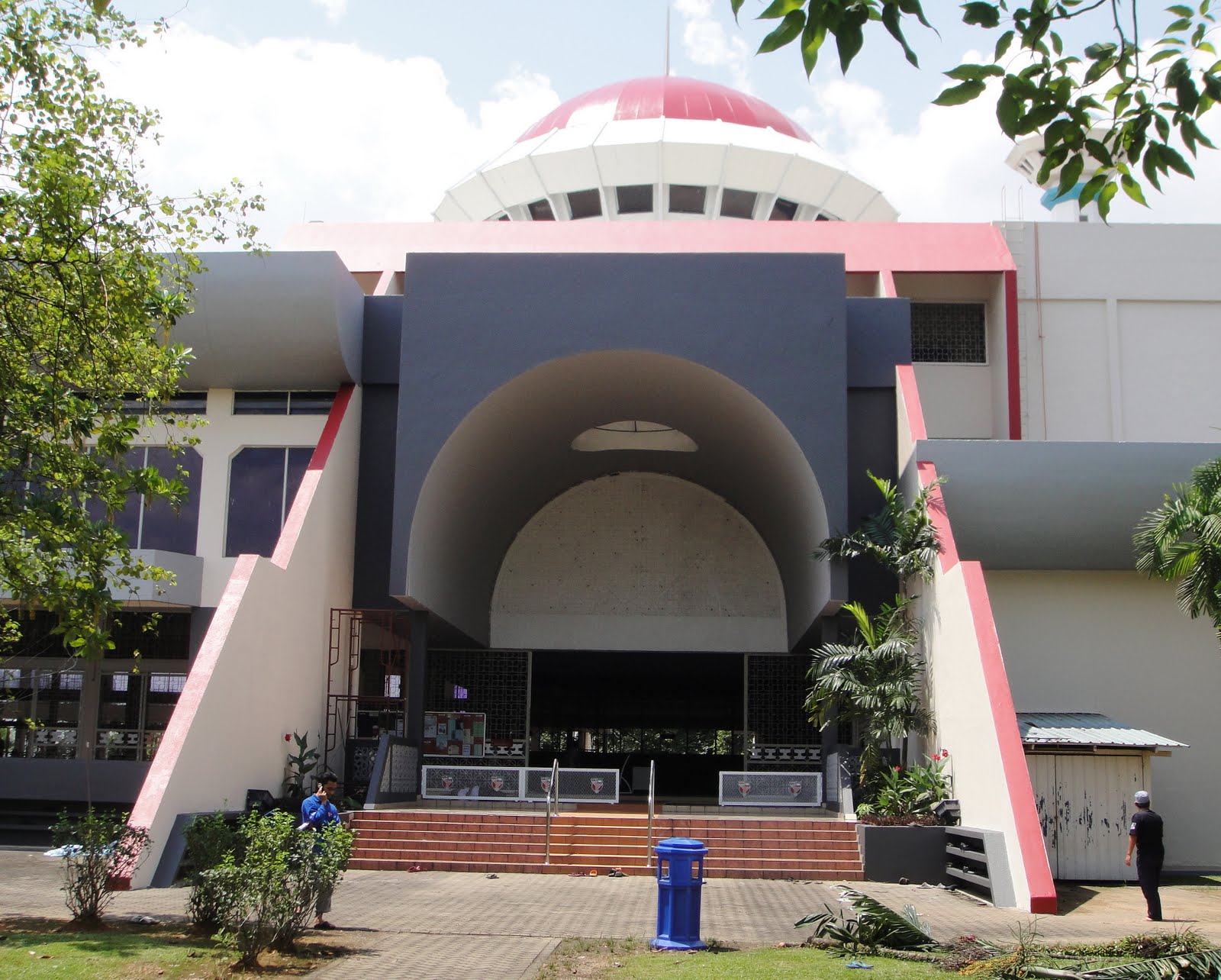 Cikgu Naza: New Colour of Masjid UPM