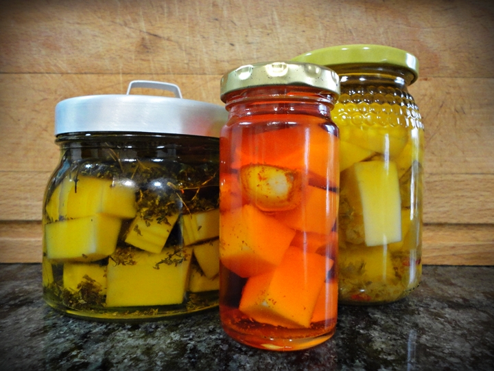 Mundos propios: QUESOS MACERADOS VARIADOS