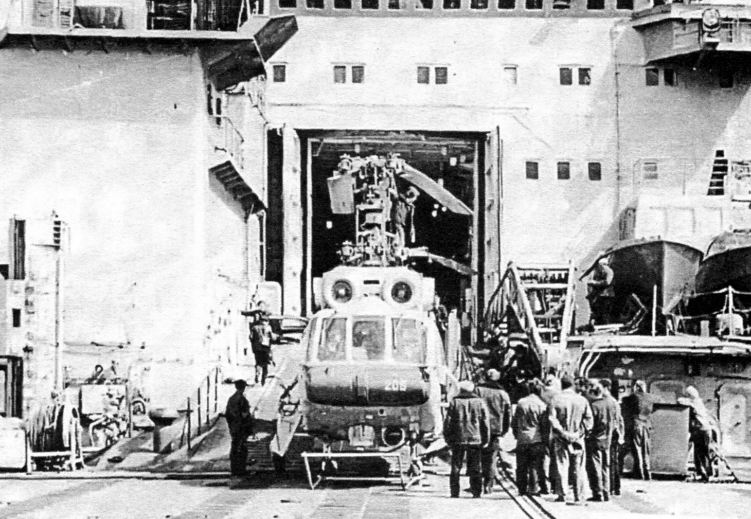 Naval Analyses: WARSHIPS OF THE PAST: Ivan Rogov class large landing ...