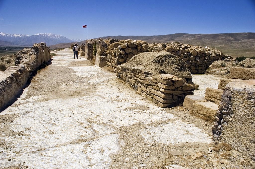 Çavuştepe Kalesi | Nerede Ne Gezilir