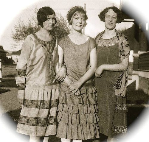 Lace and tulle: Other key features from 1920s fashion