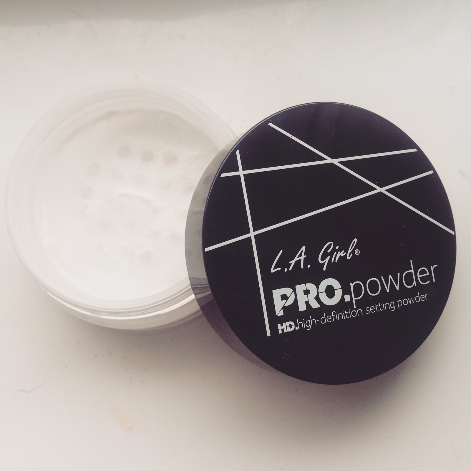 River mua : L.A Girl pro setting powder review.... oh no!