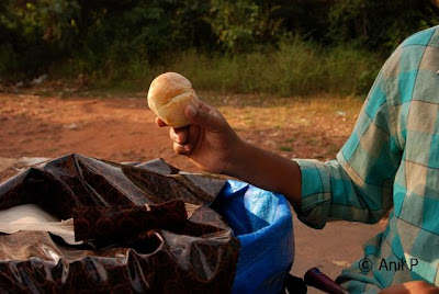 Windy Skies: A Goan Poder Paddles His Pao Around