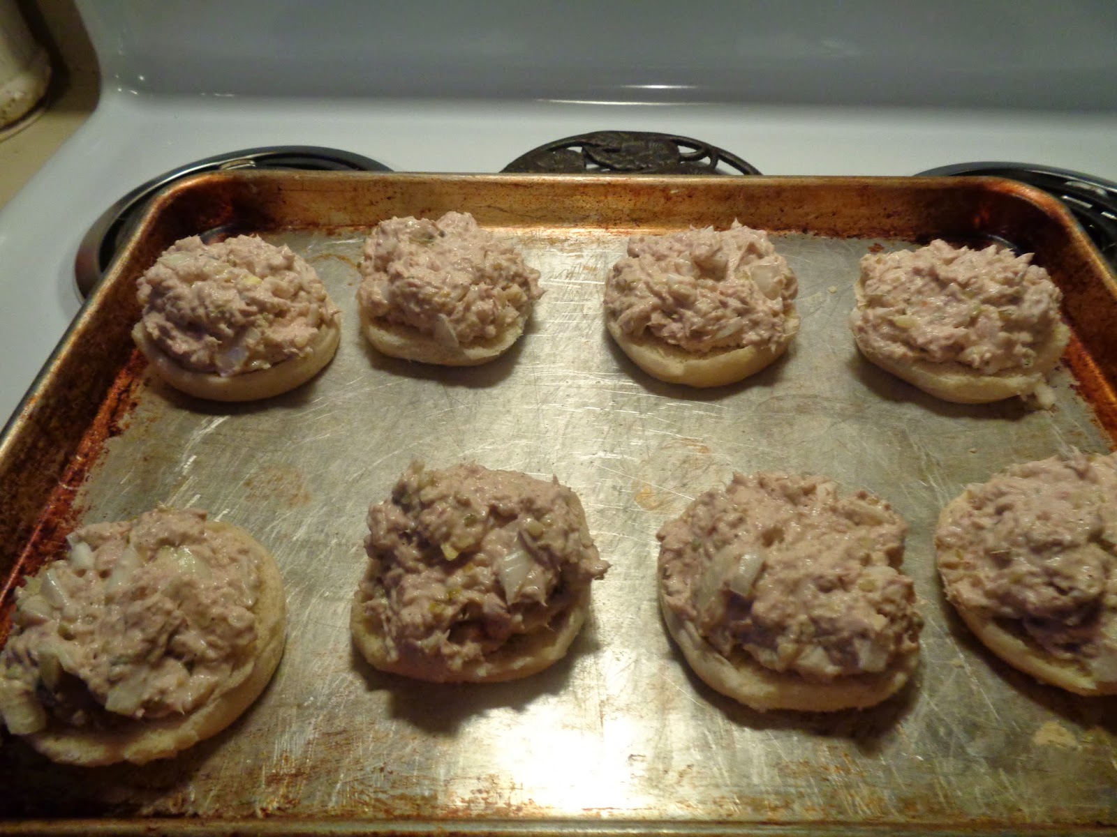 Just A Little Taste: Dad's Tuna Bumsteads