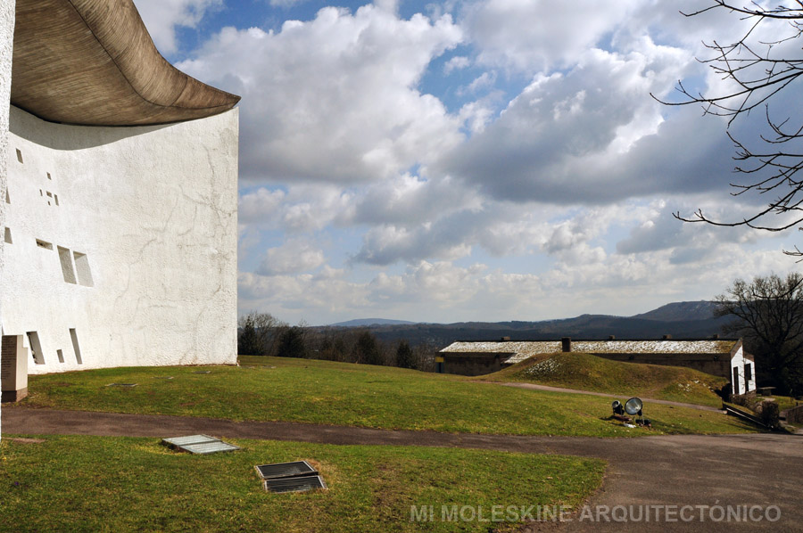 Mi Moleskine Arquitectónico: LE CORBUSIER: CAPILLA DE NOTRE-DAME-DU ...