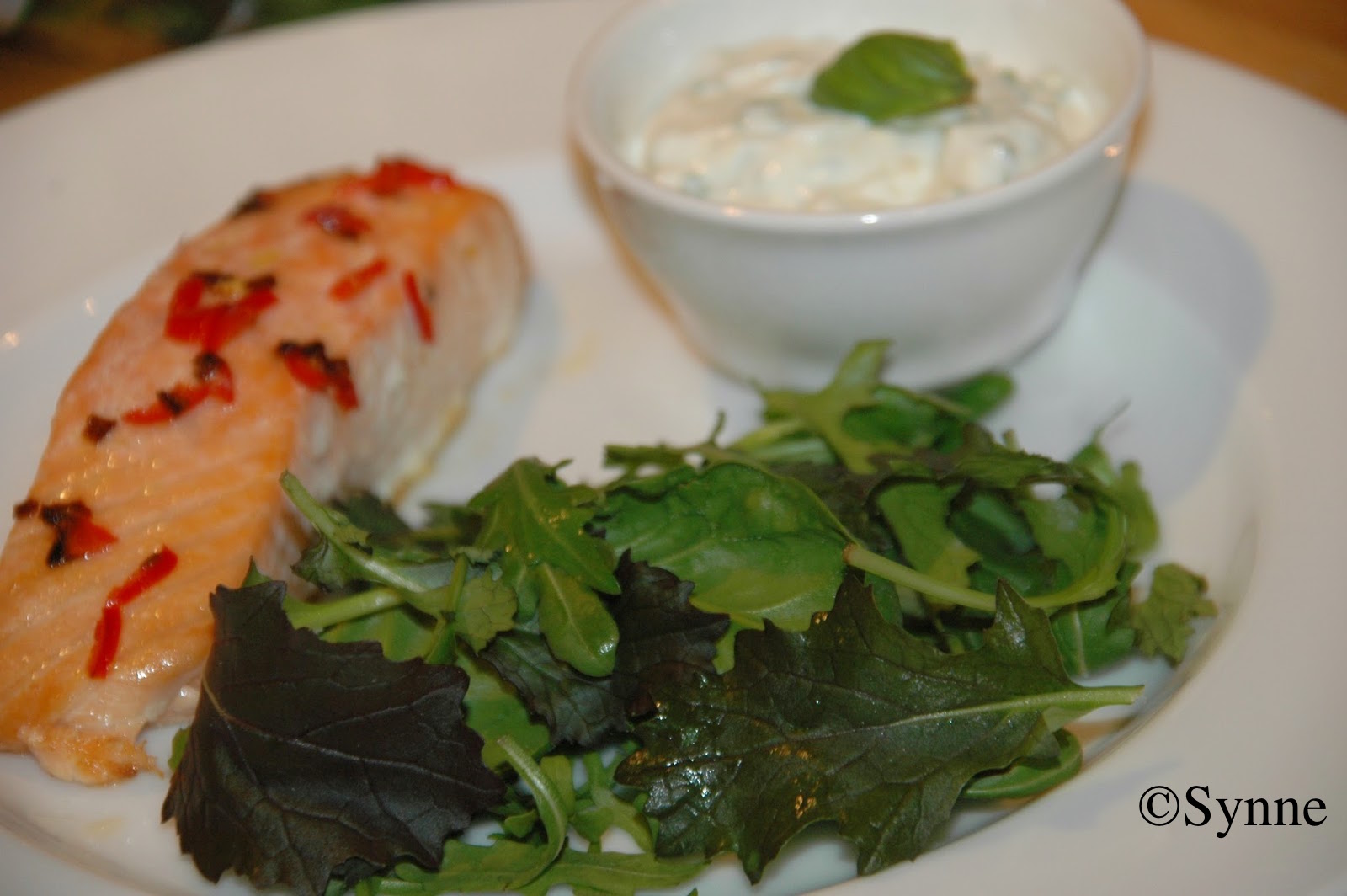 ganske enkelt: Chilibakt laksefilet med gremolatayoghurt