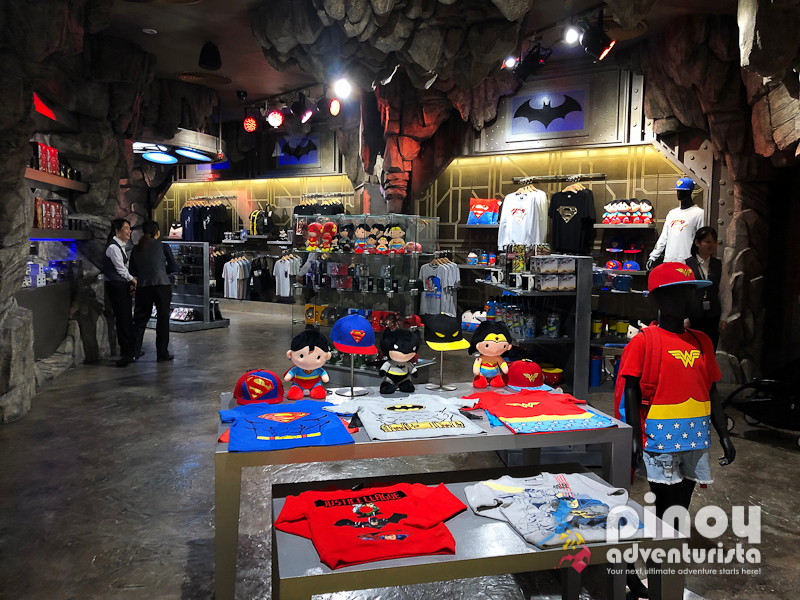 THINGS TO DO IN MACAU: Experience Batman Dark Flight 4D Ride at Studio ...