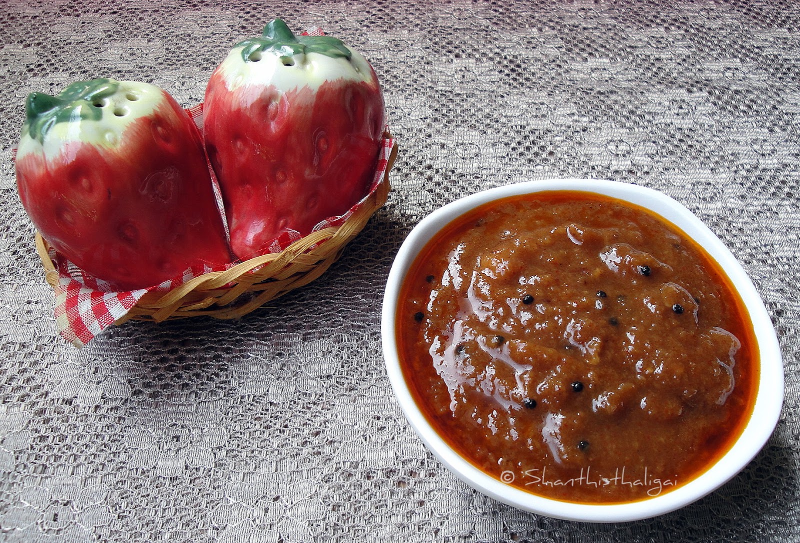 Shanthi Krishnakumar's cook book: PULI INJI / INJI PULI