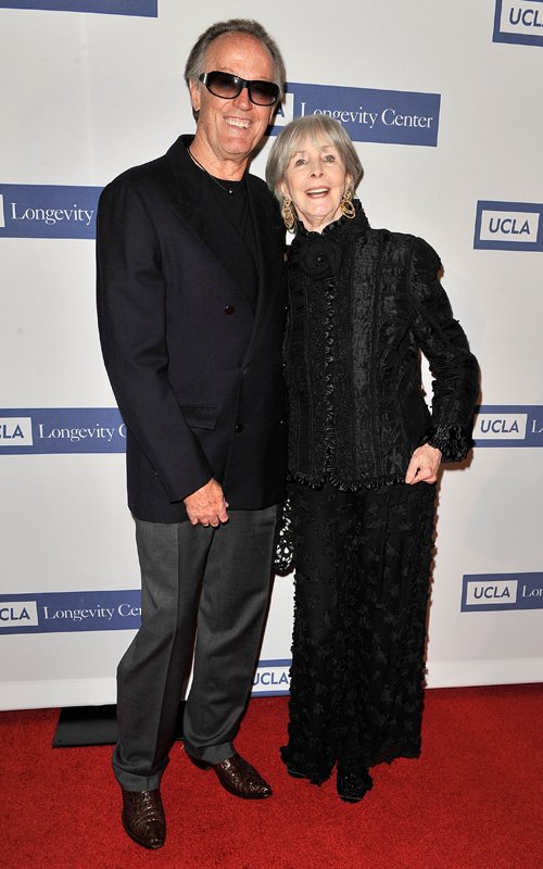 kaze cosplay: GOSSIP NEWS >> Peter Fonda Marries For the Third Time