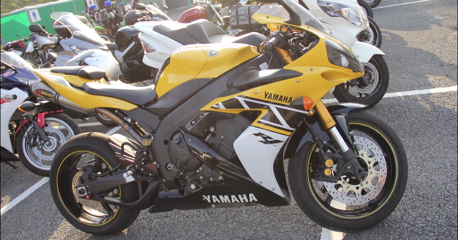 ROAD RIDER: YAMAHA YZF-R1 Yellow